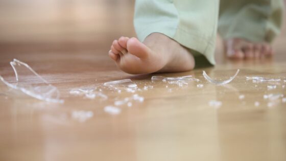 If You Get Glass Or A Splinter Stuck In Your Foot Or Hand Here are 3 ...